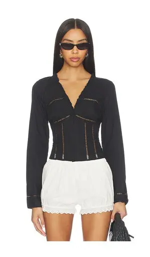 Contrast Piped Office Wear Blouses