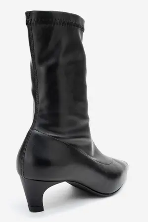 PROLOGUE SHOES Alora Kitten Heel Boot - Black