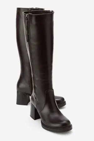 FOREVER & ALWAYS SHOES Lensa Leather Block Heel Boots - Brown