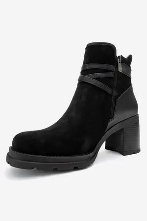 PROLOGUE SHOES Wern Block Heel Ankle Boots - Black Suede