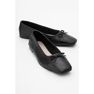 FOREVER & ALWAYS SHOES Leather Ballet Flat - Black