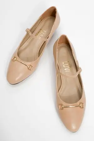 PROLOGUE SHOES Ojen Low Heel Shoe - Beige