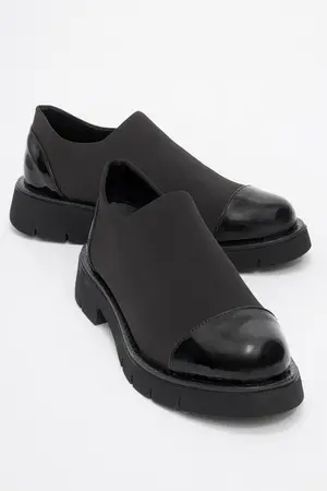 PROLOGUE SHOES Panola Scuba Loafer - Black Patent