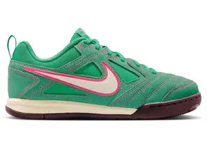 Nike Gato Sneakers
