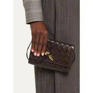 Bottega Veneta Andiamo Leather Pouch - Ecru