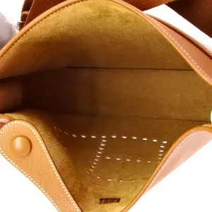 Hermès Evelyne Bag Gen Iii Epsom Pm - Gold
