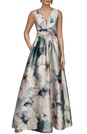 Donna Karan New York V Neck Evening Dresses
