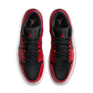 JORDAN 1 Low Sneakers