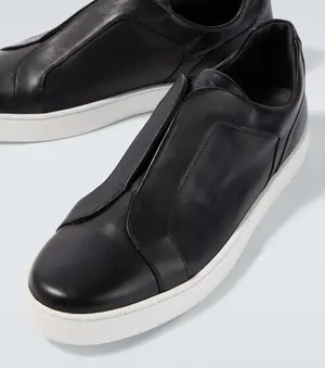 Manolo Blahnik Agilio Leather Sneakers - Black