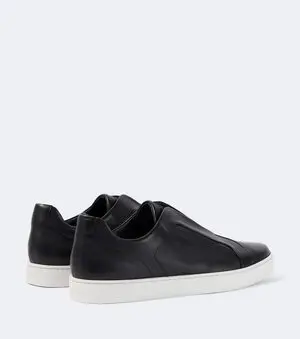 Manolo Blahnik Agilio Leather Sneakers - Black
