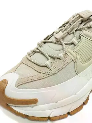 Nike Zoom Vomero Roam Sneakers - Neutrals