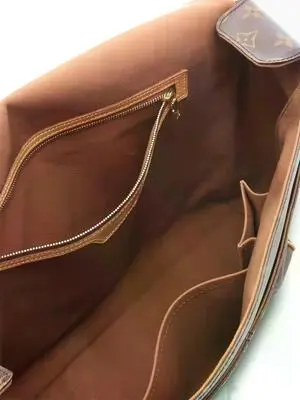 LOUIS VUITTON 2001 Abbesses Monogram Shoulder Bag