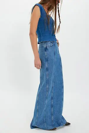 MOTHER The Chip Clip Maxi Fray Denim Skirt