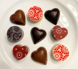 CHOCOLATE WORKS 9pc Truffle& Chocolates In Heart Boxes