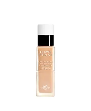 Hermès Plein Air Luminous Matte Foundation 37w Osier Is A Warm Peach Beige