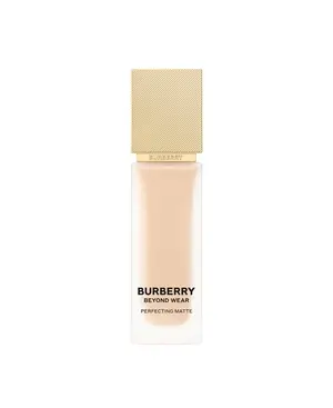 Burberry Beyond Wear Perfecting Matte Foundation - 10 Fair Cool