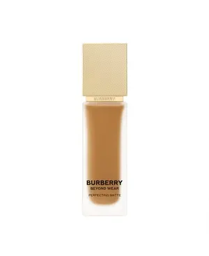 Burberry Beyond Wear Perfecting Matte Foundation - 110 Medium Deep Warm