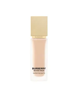 Burberry Beyond Wear Perfecting Matte Foundation - 30 Light Cool