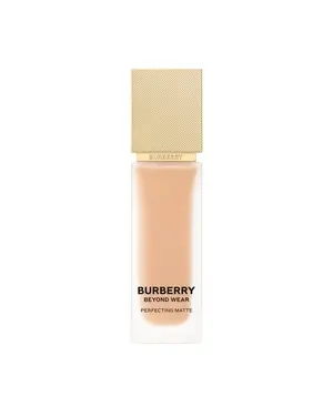 Burberry Beyond Wear Perfecting Matte Foundation - 40 Light Warm