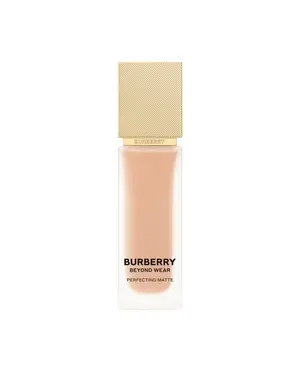 Burberry Beyond Wear Perfecting Matte Foundation - 45 Light Cool