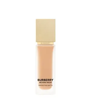Burberry Beyond Wear Perfecting Matte Foundation - 70 Medium Neutral