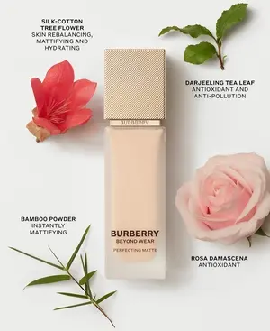 Burberry Beyond Wear Perfecting Matte Foundation - 70 Medium Warm