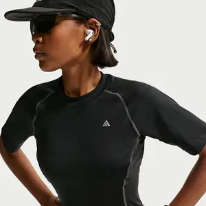 Nike Wildsee" Dri-fit Short-sleeve Base Layer Top - Black