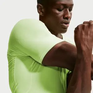 Nike Pro Dri-fit Tight Short-sleeve Fitness Top