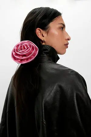 Women's Rouge Accessories