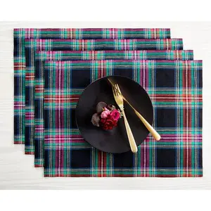 SOLINO HOME Linen Placematsjewel Plaid - Black Jewel
