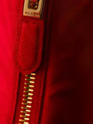 Prada Mini Re-edition 2005 Shoulder Bag - Red