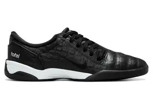 Nike Total 90 Lace Up Sneakers
