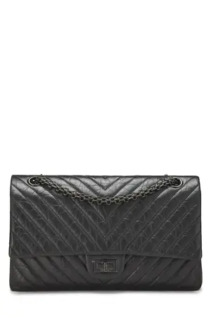 Chanel Chevron Calfskin 2.55 Reissue 226 Flap Bag - Black
