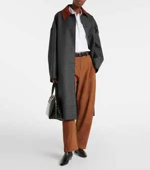 RÓHE Suede Barrel-leg Trousers - Brown