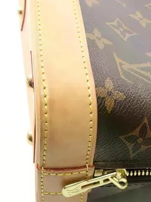 LOUIS VUITTON 2021 Monogram Top-handle Handbag