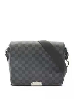 LOUIS VUITTON 2020 Pm District Nv2 Messenger Bag - Grey