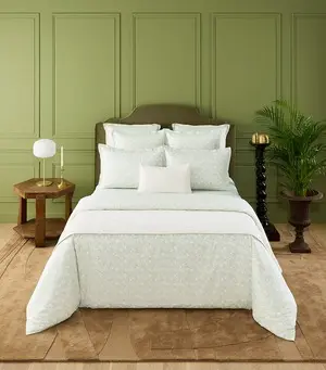 YVES DELORME Capri Amande Super King Flat Sheet - Green