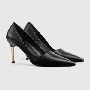 Gucci Leather Pumps With Gold-toned Heel - Black