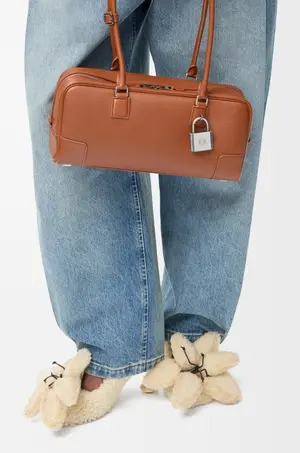 Loewe LOEWE Amazona 31 Cropped Bag Squirrel