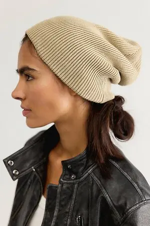 Free People Lou Slouchy Beanie - Sand