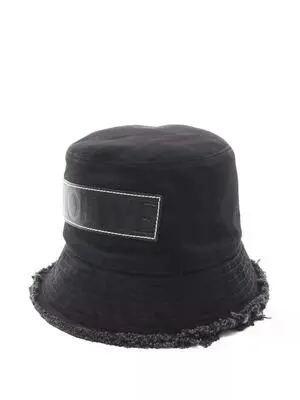 Loewe Logo-patch Bucket Hat With Frayed Detail - Black