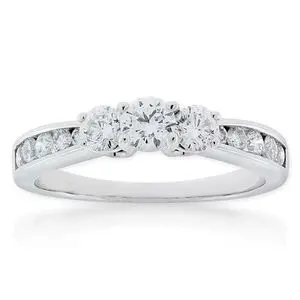 IKUMA Canadian Diamond Three-stone Ring - Wg