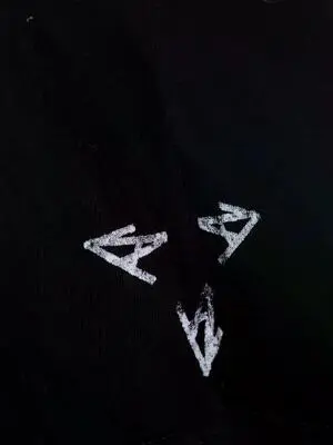 44 LABEL GROUP Gloves Print T-shirt