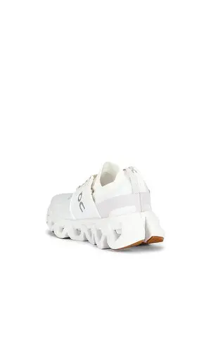 On Cloudswift 4 Sneaker - White