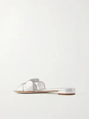 Manolo Blahnik Haribalmu 10 Metallic Leather Slides - Silver