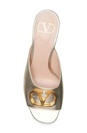 Valentino Garavani Vlogo Signature Metallic Sandal - Platinum