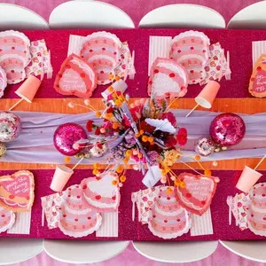 JOLLITY & CO Valentine's Day Dinner Cake Plates