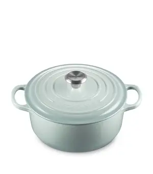 LE CREUSET Cast Iron Round Casserole Dish - Blue