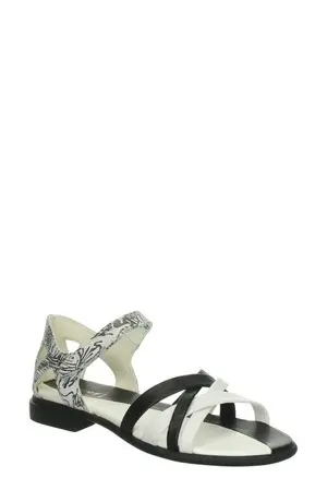 Think! Kamaa Strappy Sandal