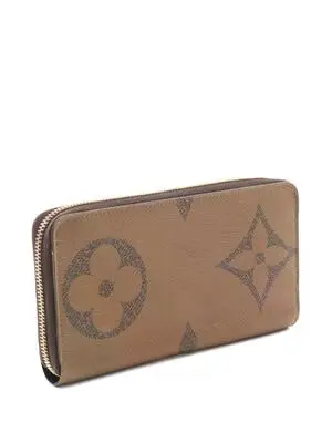 LOUIS VUITTON 2020 Monogram Giant Reverse Wallet - Brown